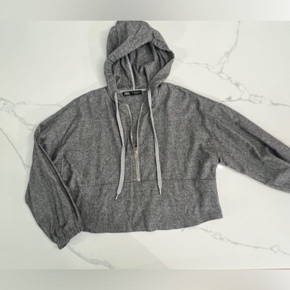 Zara | Tops | Zara Womans Gray Cropped Front Zip Pullover Hoodie Size ...